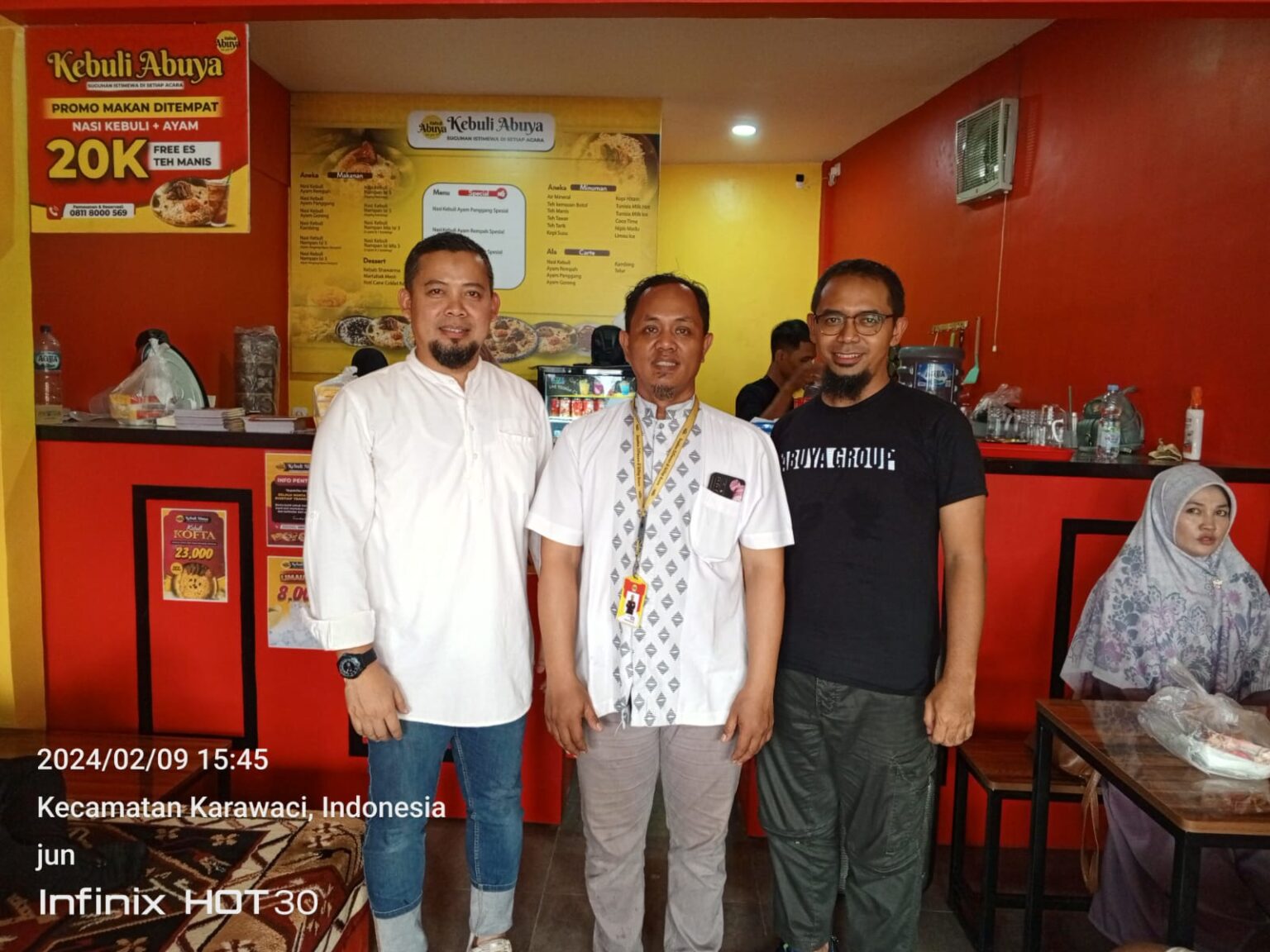 Grand Opening, Kebuli Abuya Ajak Anak Yatim dan Warga Makan Bersama dan ...